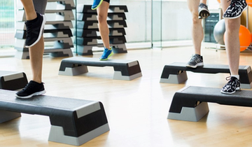 Cours de Step by La clave Dance Academy - Wanaut